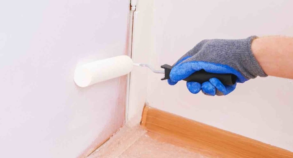 How To Remove Mold From Popcorn Ceiling: Definitive Guide | MR